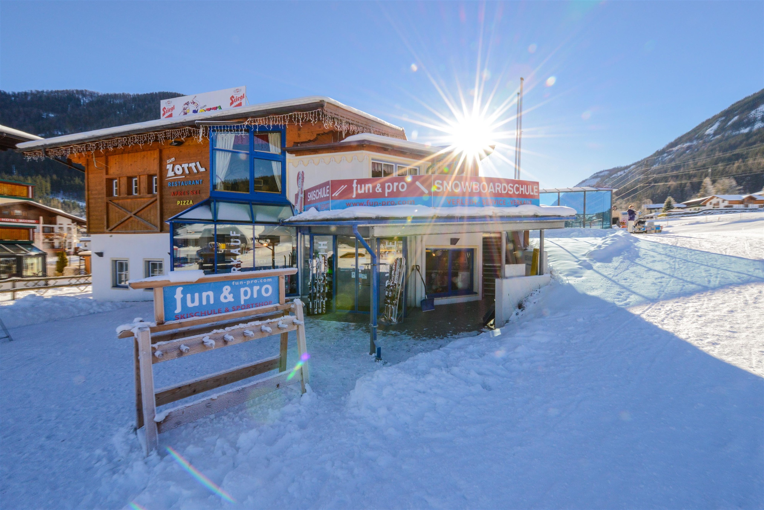 Fun & Pro Ski- und Snowboardschule -Verleih/Service/Depot in Flachau